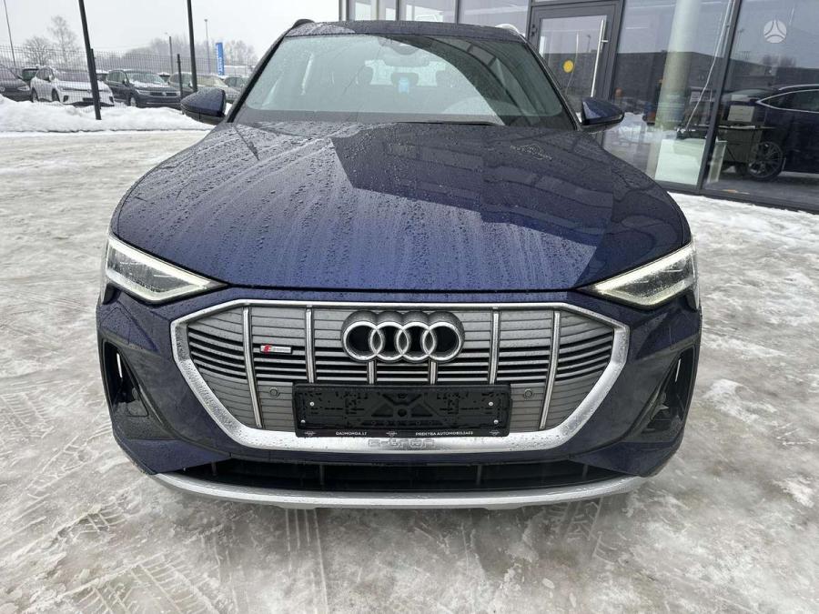 Zils Audi E-Tron 2020 Kauņa, ar dzinēja tilpumu 0.00 L un nobraukumu 138 tūkst. km par 26900 €, foto 2 vietnē AUTOMOTO.COM.LV