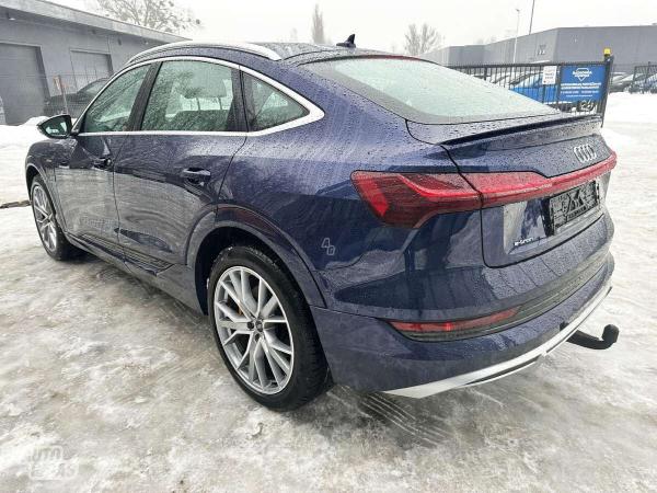 Zils Audi E-Tron 2020 Kauņa, ar dzinēja tilpumu 0.00 L un nobraukumu 138 tūkst. km par 26900 €, foto 5 vietnē AUTOMOTO.COM.LV