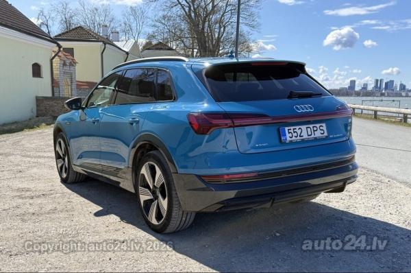 Blue Audi E-Tron 2020 in Tallinn, with an engine capacity of 0.00 L and mileage of 60 thousand km for 38900 €, photo 4 on AUTOMOTO.COM.LV
