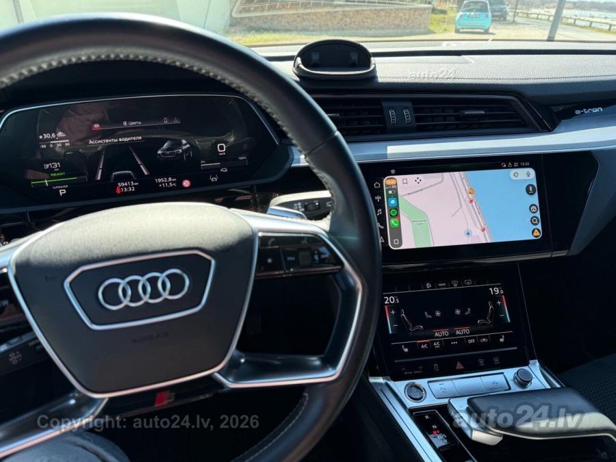 Blue Audi E-Tron 2020 in Tallinn, with an engine capacity of 0.00 L and mileage of 60 thousand km for 38900 €, photo 12 on AUTOMOTO.COM.LV