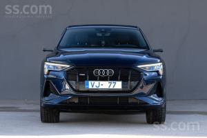 Blue Audi E-Tron 2020 in Jelgava, with an engine capacity of 0.00 L and mileage of 130 thousand km for 31000 €, photo 3 on AUTOMOTO.COM.LV