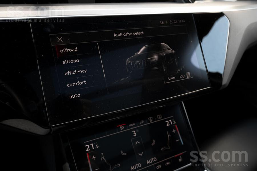 Blue Audi E-Tron 2020 in Jelgava, with an engine capacity of 0.00 L and mileage of 130 thousand km for 31000 €, photo 18 on AUTOMOTO.COM.LV