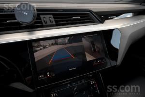Blue Audi E-Tron 2020 in Jelgava, with an engine capacity of 0.00 L and mileage of 130 thousand km for 31000 €, photo 19 on AUTOMOTO.COM.LV