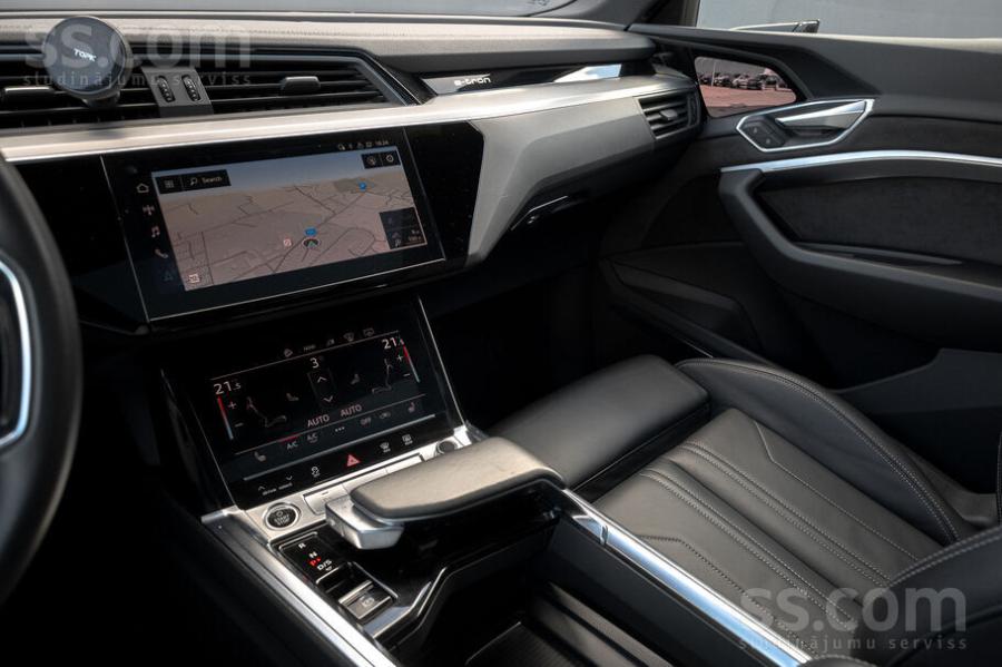Blue Audi E-Tron 2020 in Jelgava, with an engine capacity of 0.00 L and mileage of 130 thousand km for 31000 €, photo 21 on AUTOMOTO.COM.LV