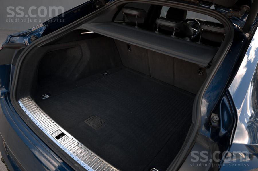 Blue Audi E-Tron 2020 in Jelgava, with an engine capacity of 0.00 L and mileage of 130 thousand km for 31000 €, photo 24 on AUTOMOTO.COM.LV