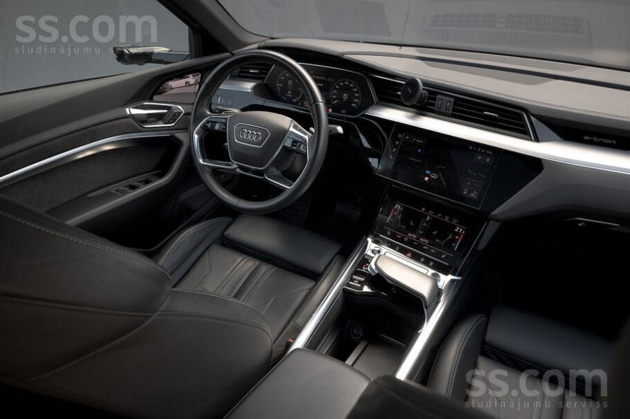 Blue Audi E-Tron 2020 in Jelgava, with an engine capacity of 0.00 L and mileage of 130 thousand km for 31000 €, photo 26 on AUTOMOTO.COM.LV