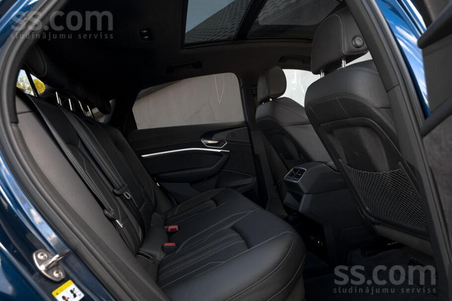Blue Audi E-Tron 2020 in Jelgava, with an engine capacity of 0.00 L and mileage of 130 thousand km for 31000 €, photo 27 on AUTOMOTO.COM.LV