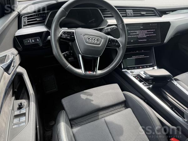 Blue Audi E-Tron 2020 in Riga, with an engine capacity of 0.00 L and mileage of 140 thousand km for 26950 €, photo 8 on AUTOMOTO.COM.LV