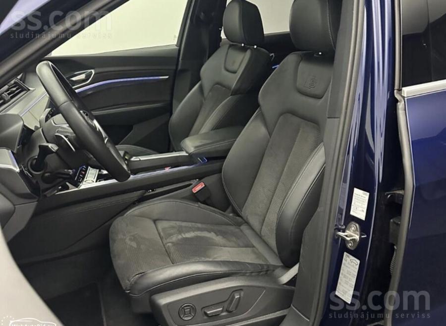 Zils Audi E-Tron 2020 Rīga, ar dzinēja tilpumu 0.00 L un nobraukumu 140 tūkst. km par 26950 €, foto 12 vietnē AUTOMOTO.COM.LV