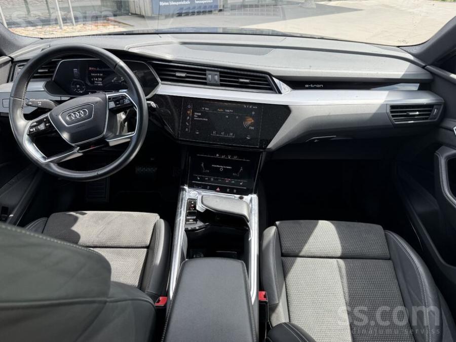 Zils Audi E-Tron 2020 Rīga, ar dzinēja tilpumu 0.00 L un nobraukumu 140 tūkst. km par 24450 €, foto 18 vietnē AUTOMOTO.COM.LV