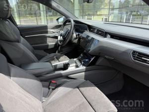 Zils Audi E-Tron 2020 Rīga, ar dzinēja tilpumu 0.00 L un nobraukumu 140 tūkst. km par 24450 €, foto 26 vietnē AUTOMOTO.COM.LV