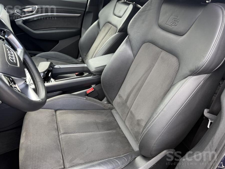Zils Audi E-Tron 2020 Rīga, ar dzinēja tilpumu 0.00 L un nobraukumu 140 tūkst. km par 24450 €, foto 28 vietnē AUTOMOTO.COM.LV