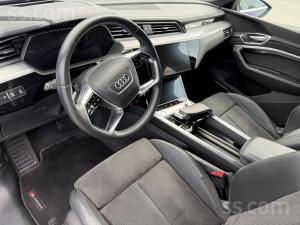 Zils Audi E-Tron 2020 Rīga, ar dzinēja tilpumu 0.00 L un nobraukumu 140 tūkst. km par 24450 €, foto 30 vietnē AUTOMOTO.COM.LV