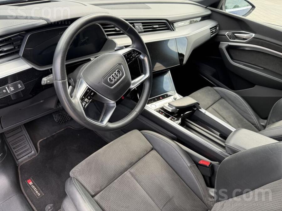 Zils Audi E-Tron 2020 Rīga, ar dzinēja tilpumu 0.00 L un nobraukumu 140 tūkst. km par 24450 €, foto 30 vietnē AUTOMOTO.COM.LV