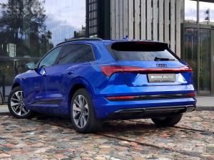 Zils Audi E-Tron 2020 Rīga, ar dzinēja tilpumu 0.00 L un nobraukumu 47 tūkst. km par 28888 €, foto 5 vietnē AUTOMOTO.COM.LV