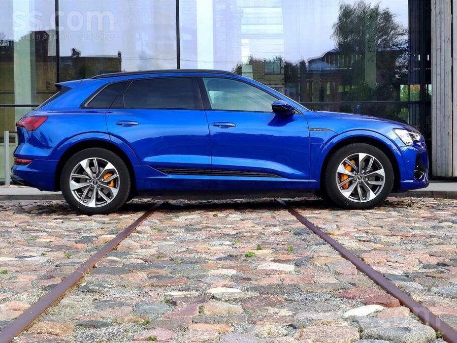 Zils Audi E-Tron 2020 Rīga, ar dzinēja tilpumu 0.00 L un nobraukumu 47 tūkst. km par 28888 €, foto 6 vietnē AUTOMOTO.COM.LV