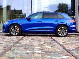 Zils Audi E-Tron 2020 Rīga, ar dzinēja tilpumu 0.00 L un nobraukumu 47 tūkst. km par 28888 €, foto 7 vietnē AUTOMOTO.COM.LV