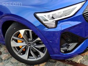 Zils Audi E-Tron 2020 Rīga, ar dzinēja tilpumu 0.00 L un nobraukumu 47 tūkst. km par 28888 €, foto 10 vietnē AUTOMOTO.COM.LV