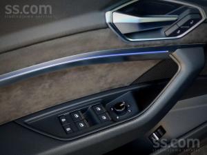 Zils Audi E-Tron 2020 Rīga, ar dzinēja tilpumu 0.00 L un nobraukumu 47 tūkst. km par 28888 €, foto 19 vietnē AUTOMOTO.COM.LV