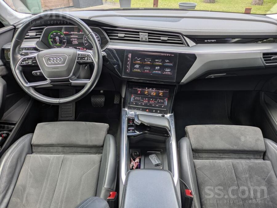 Blue Audi E-Tron 2020 in Jurmala, with an engine capacity of 0.00 L and mileage of 75 thousand km for 23350 €, photo 7 on AUTOMOTO.COM.LV