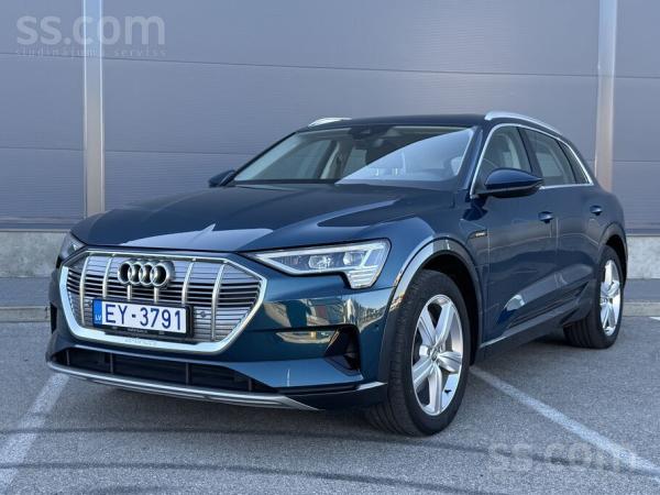 Blue Audi E-Tron 2020 in Riga, with an engine capacity of 0.00 L and mileage of 60 thousand km for 29900 €, photo 1 on AUTOMOTO.COM.LV