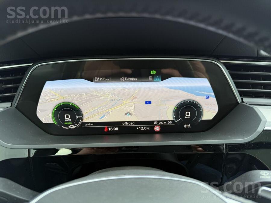 Blue Audi E-Tron 2020 in Riga, with an engine capacity of 0.00 L and mileage of 60 thousand km for 29900 €, photo 15 on AUTOMOTO.COM.LV
