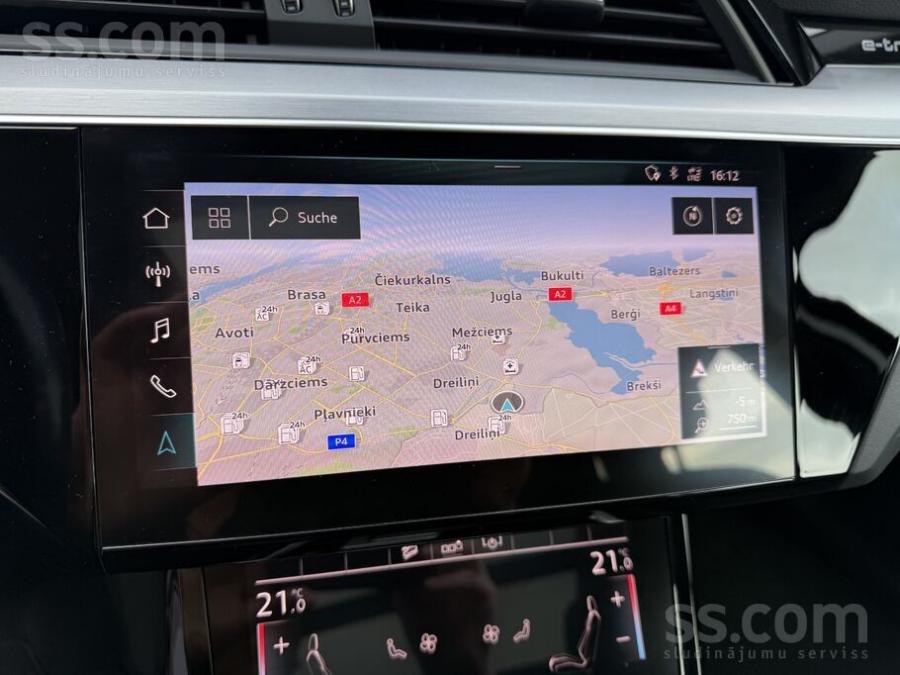 Blue Audi E-Tron 2020 in Riga, with an engine capacity of 0.00 L and mileage of 60 thousand km for 29900 €, photo 19 on AUTOMOTO.COM.LV