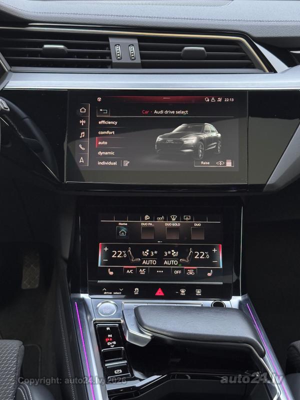 Синий Ауди E-Tron 2020 в Таллин, объемом двигателя 0.00 л и пробегом 53 тыс. км за 31800 €, фото 8 на AUTOMOTO.COM.LV