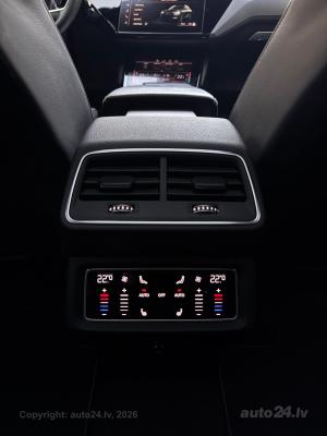Blue Audi E-Tron 2020 in Tallinn, with an engine capacity of 0.00 L and mileage of 53 thousand km for 31800 €, photo 13 on AUTOMOTO.COM.LV