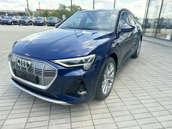 Zils Audi E-Tron 2020 Kauņa, ar dzinēja tilpumu 0.00 L un nobraukumu 138 tūkst. km par 27500 €, foto 1 vietnē AUTOMOTO.COM.LV