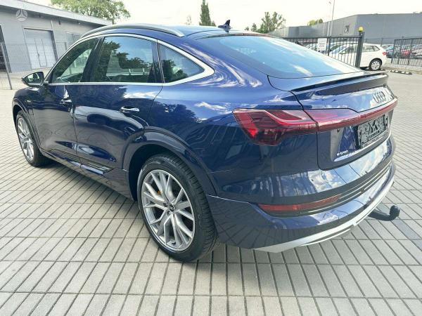 Zils Audi E-Tron 2020 Kauņa, ar dzinēja tilpumu 0.00 L un nobraukumu 138 tūkst. km par 27500 €, foto 4 vietnē AUTOMOTO.COM.LV