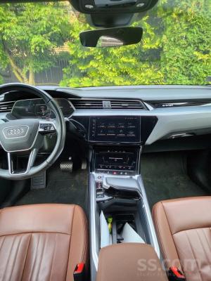 Zils Audi E-Tron 2020 Rīga, ar dzinēja tilpumu 0.00 L un nobraukumu 84 tūkst. km par 33900 €, foto 4 vietnē AUTOMOTO.COM.LV