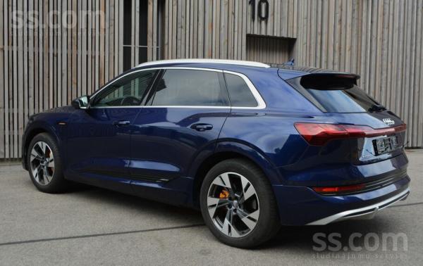 Zils Audi E-Tron 2020 Rīga, ar dzinēja tilpumu 0.00 L un nobraukumu 141 tūkst. km par 24555 €, foto 2 vietnē AUTOMOTO.COM.LV