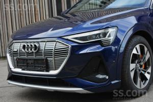 Blue Audi E-Tron 2020 in Riga, with an engine capacity of 0.00 L and mileage of 141 thousand km for 24555 €, photo 11 on AUTOMOTO.COM.LV