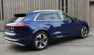 Blue Audi E-Tron 2020 in Riga, with an engine capacity of 0.00 L and mileage of 141 thousand km for 24555 €, photo 32 on AUTOMOTO.COM.LV