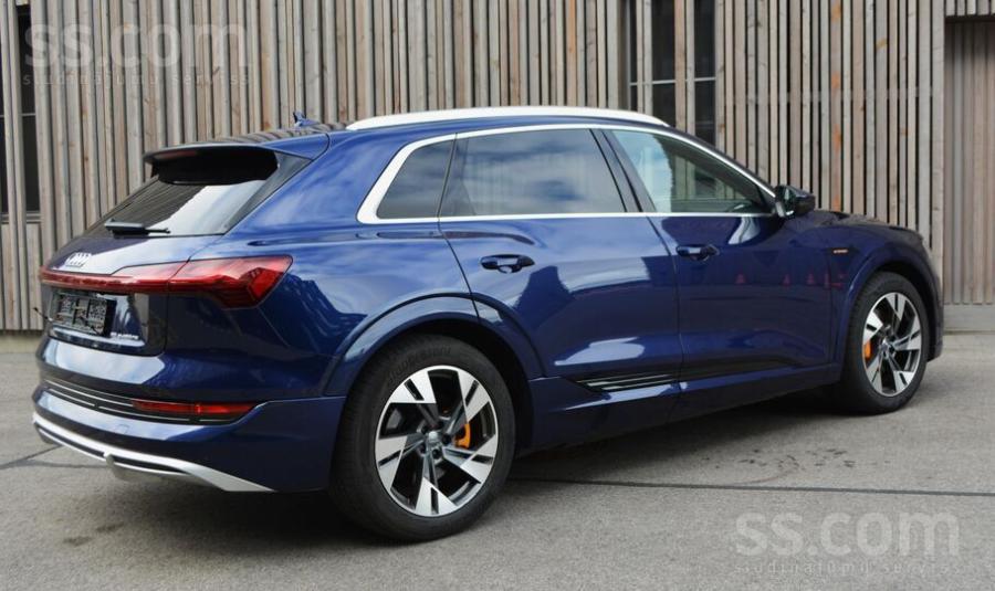 Blue Audi E-Tron 2020 in Riga, with an engine capacity of 0.00 L and mileage of 141 thousand km for 24555 €, photo 32 on AUTOMOTO.COM.LV