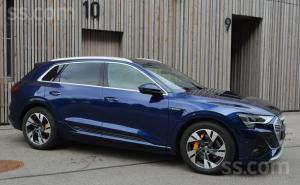 Blue Audi E-Tron 2020 in Riga, with an engine capacity of 0.00 L and mileage of 141 thousand km for 24555 €, photo 36 on AUTOMOTO.COM.LV