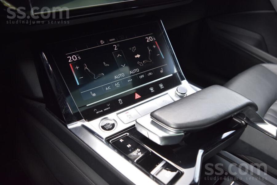 Zils Audi E-Tron 2020 Rīga, ar dzinēja tilpumu 0.00 L un nobraukumu 80 tūkst. km par 26500 €, foto 7 vietnē AUTOMOTO.COM.LV