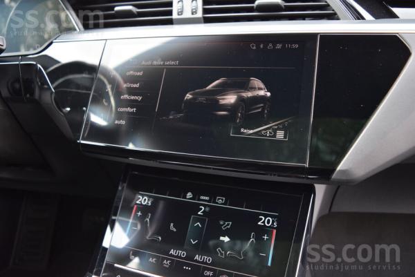 Zils Audi E-Tron 2020 Rīga, ar dzinēja tilpumu 0.00 L un nobraukumu 80 tūkst. km par 26500 €, foto 9 vietnē AUTOMOTO.COM.LV