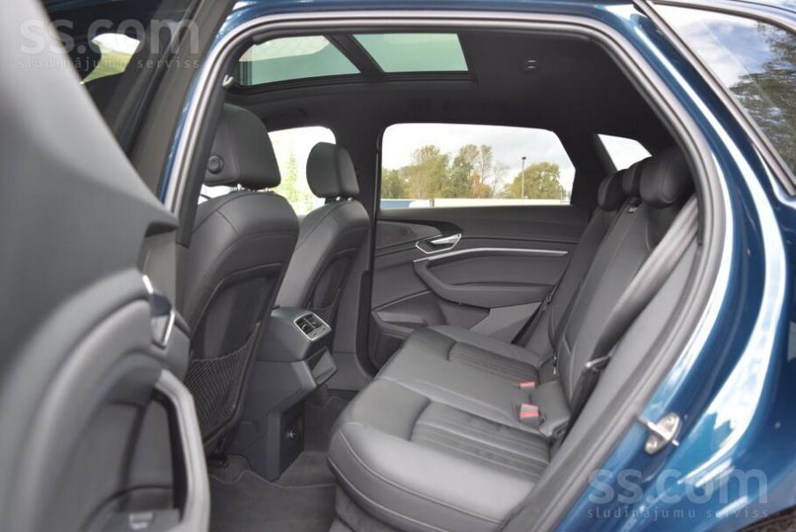 Zils Audi E-Tron 2020 Rīga, ar dzinēja tilpumu 0.00 L un nobraukumu 80 tūkst. km par 26500 €, foto 15 vietnē AUTOMOTO.COM.LV