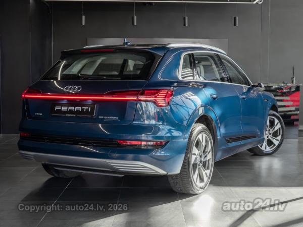 Zils Audi E-Tron 2020 Tallina, ar dzinēja tilpumu 0.00 L un nobraukumu 126 tūkst. km par 36900 €, foto 3 vietnē AUTOMOTO.COM.LV