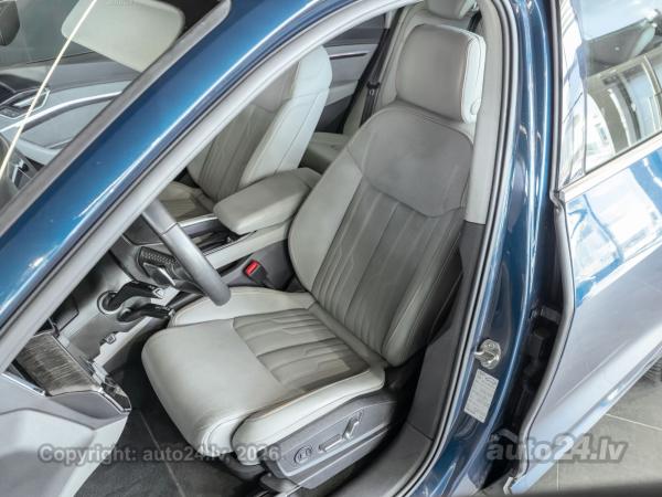 Zils Audi E-Tron 2020 Tallina, ar dzinēja tilpumu 0.00 L un nobraukumu 126 tūkst. km par 36900 €, foto 9 vietnē AUTOMOTO.COM.LV