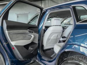 Blue Audi E-Tron 2020 in Tallinn, with an engine capacity of 0.00 L and mileage of 126 thousand km for 36900 €, photo 10 on AUTOMOTO.COM.LV