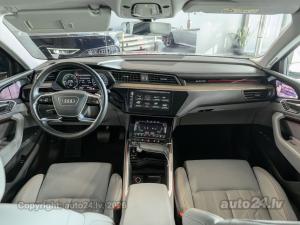 Blue Audi E-Tron 2020 in Tallinn, with an engine capacity of 0.00 L and mileage of 126 thousand km for 36900 €, photo 12 on AUTOMOTO.COM.LV