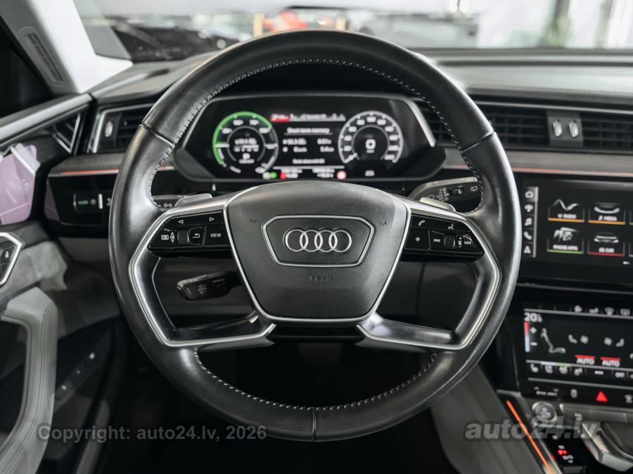 Blue Audi E-Tron 2020 in Tallinn, with an engine capacity of 0.00 L and mileage of 126 thousand km for 36900 €, photo 13 on AUTOMOTO.COM.LV