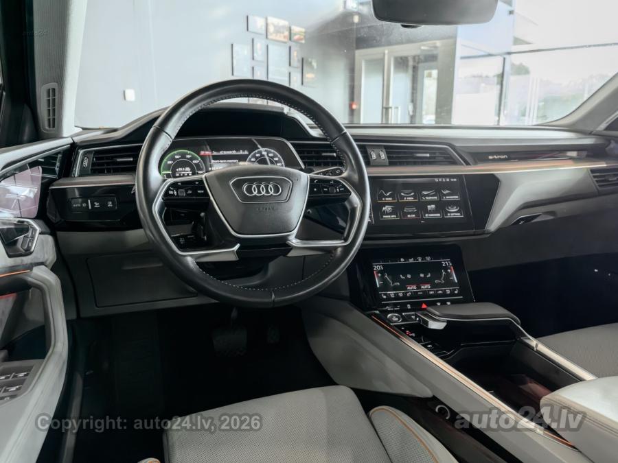 Blue Audi E-Tron 2020 in Tallinn, with an engine capacity of 0.00 L and mileage of 126 thousand km for 36900 €, photo 14 on AUTOMOTO.COM.LV