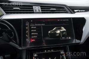 Zils Audi E-Tron 2021 Rīga, ar dzinēja tilpumu 0.00 L un nobraukumu 51 tūkst. km par 33490 €, foto 22 vietnē AUTOMOTO.COM.LV