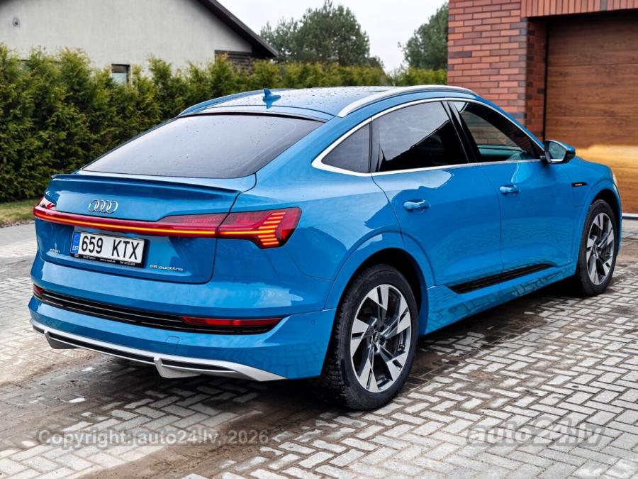 Blue Audi E-Tron 2021 in Tallinn, with an engine capacity of 0.00 L and mileage of 96 thousand km for 38900 €, photo 3 on AUTOMOTO.COM.LV