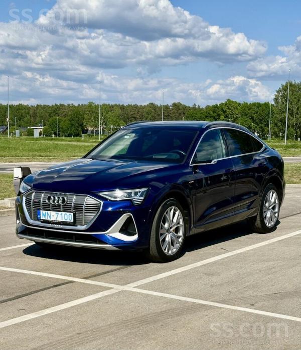Zils Audi E-Tron 2021 Rīga, ar dzinēja tilpumu 0.00 L un nobraukumu 104 tūkst. km par 34900 €, foto 1 vietnē AUTOMOTO.COM.LV