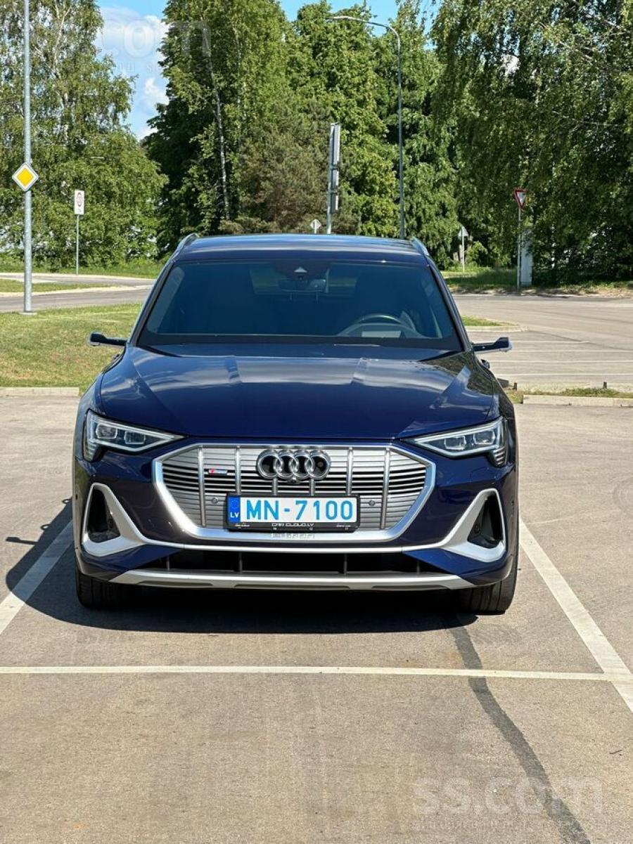 Zils Audi E-Tron 2021 Rīga, ar dzinēja tilpumu 0.00 L un nobraukumu 105 tūkst. km par 32000 €, foto 3 vietnē AUTOMOTO.COM.LV